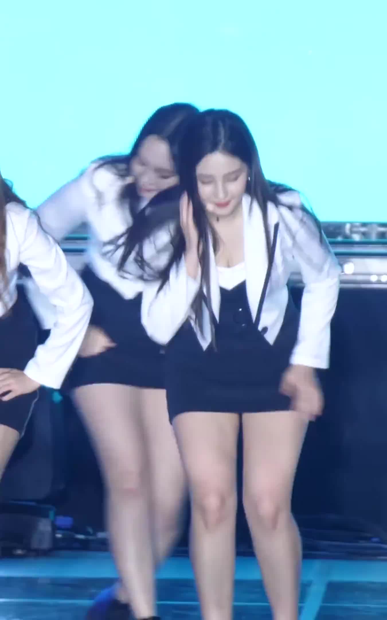 Nancy x Momoland | Scrolller