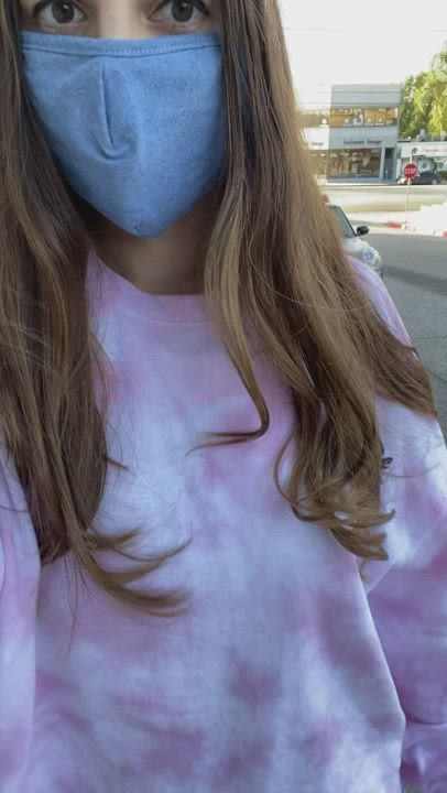 Going commando in public | Scrolller