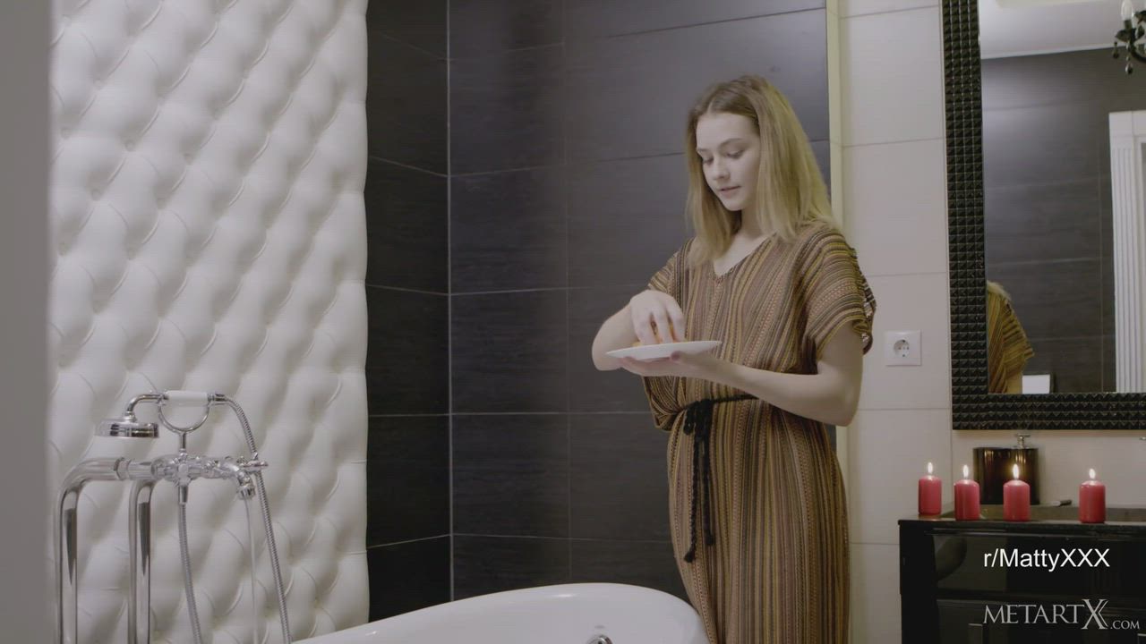 Matty solo | Scrolller