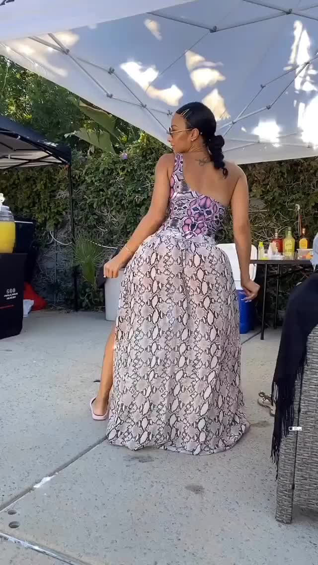 Shaking them yams | Scrolller