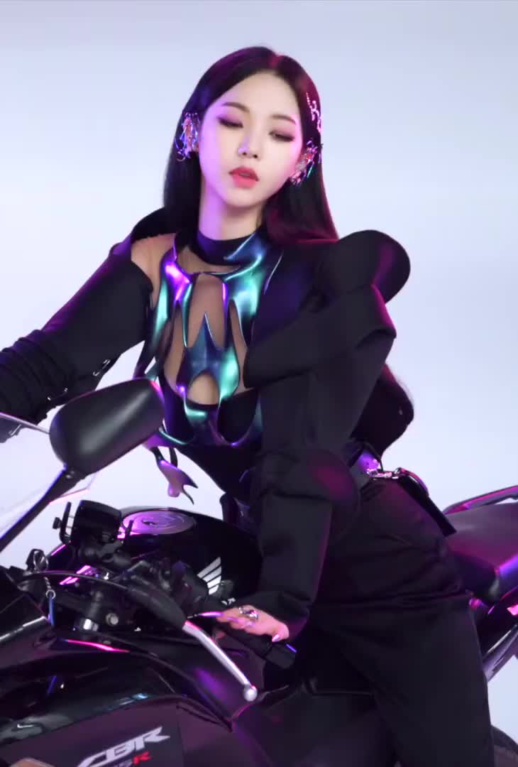 aespa Karina - Next Level body | Scrolller