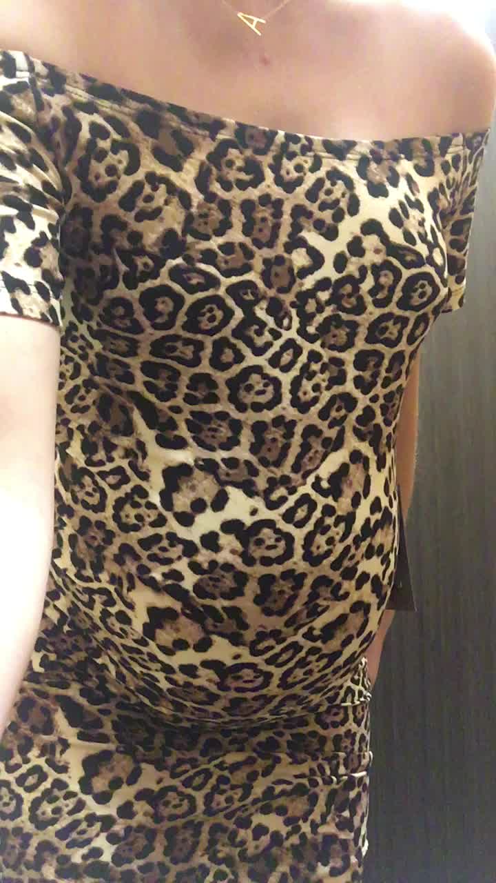 [f] as my belly gets bigger my panty peels get better 😂💋 | Scrolller