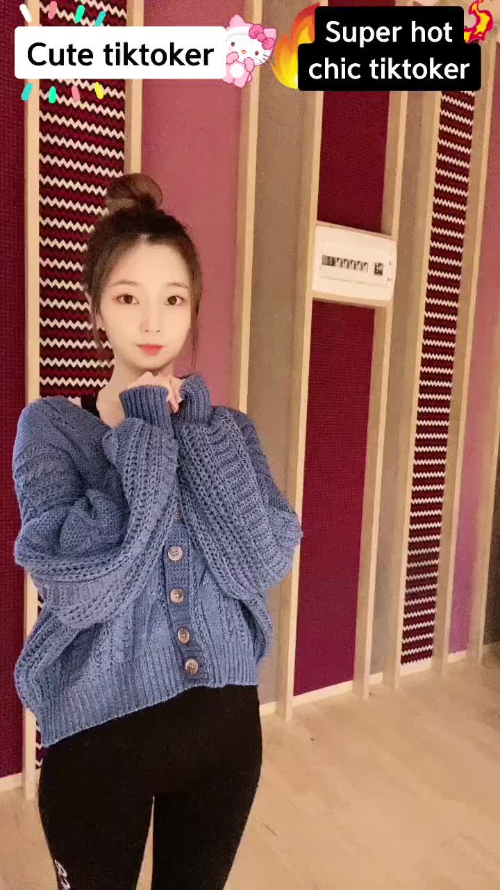 Yeonhee tries to be Super hot chic tiktoker | Scrolller