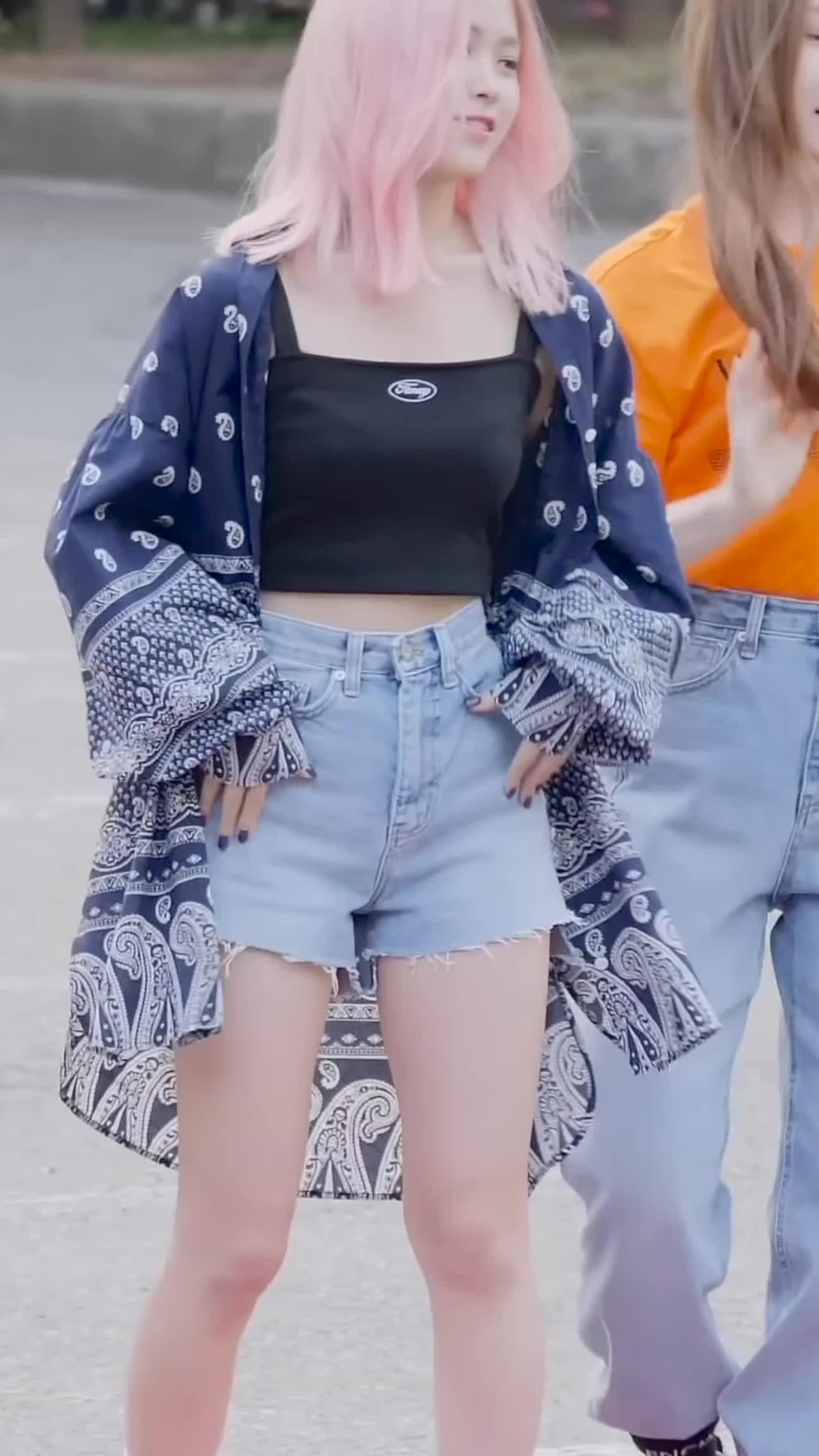 ITZY - Ryujin visible pokies | Scrolller