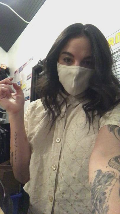 How to survive Mondays 101 [F] | Scrolller