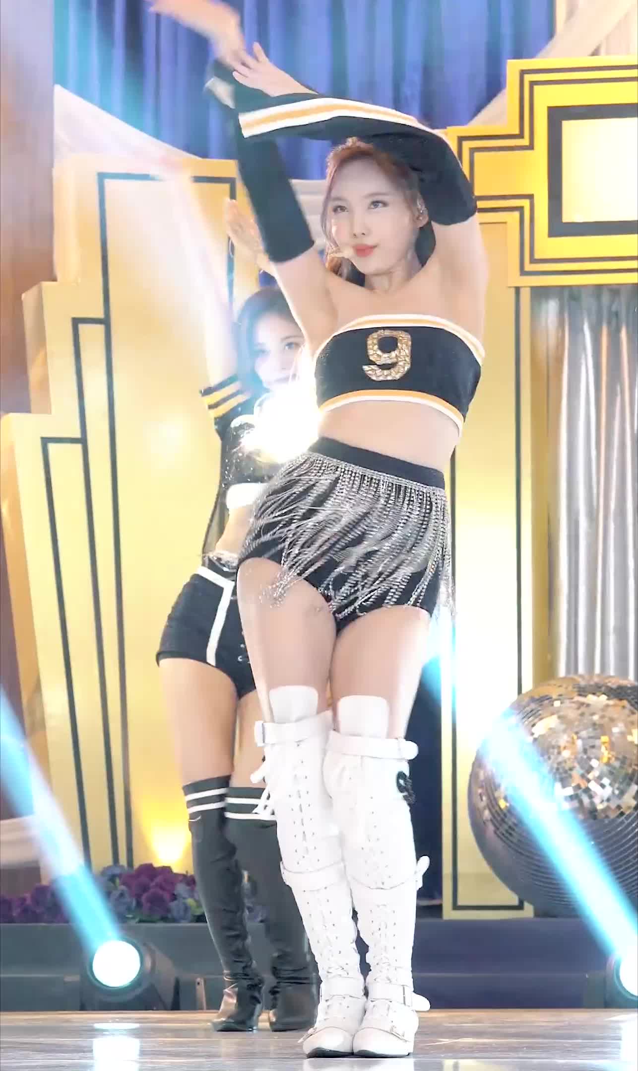 Stunning Nayeon (ft. TWICE) | Scrolller