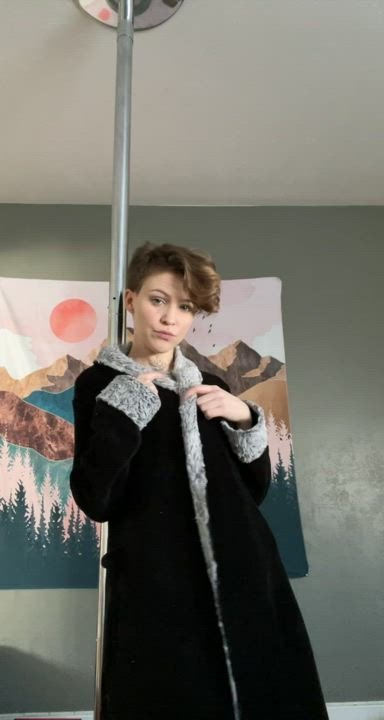 teasing u in my robe | Scrolller