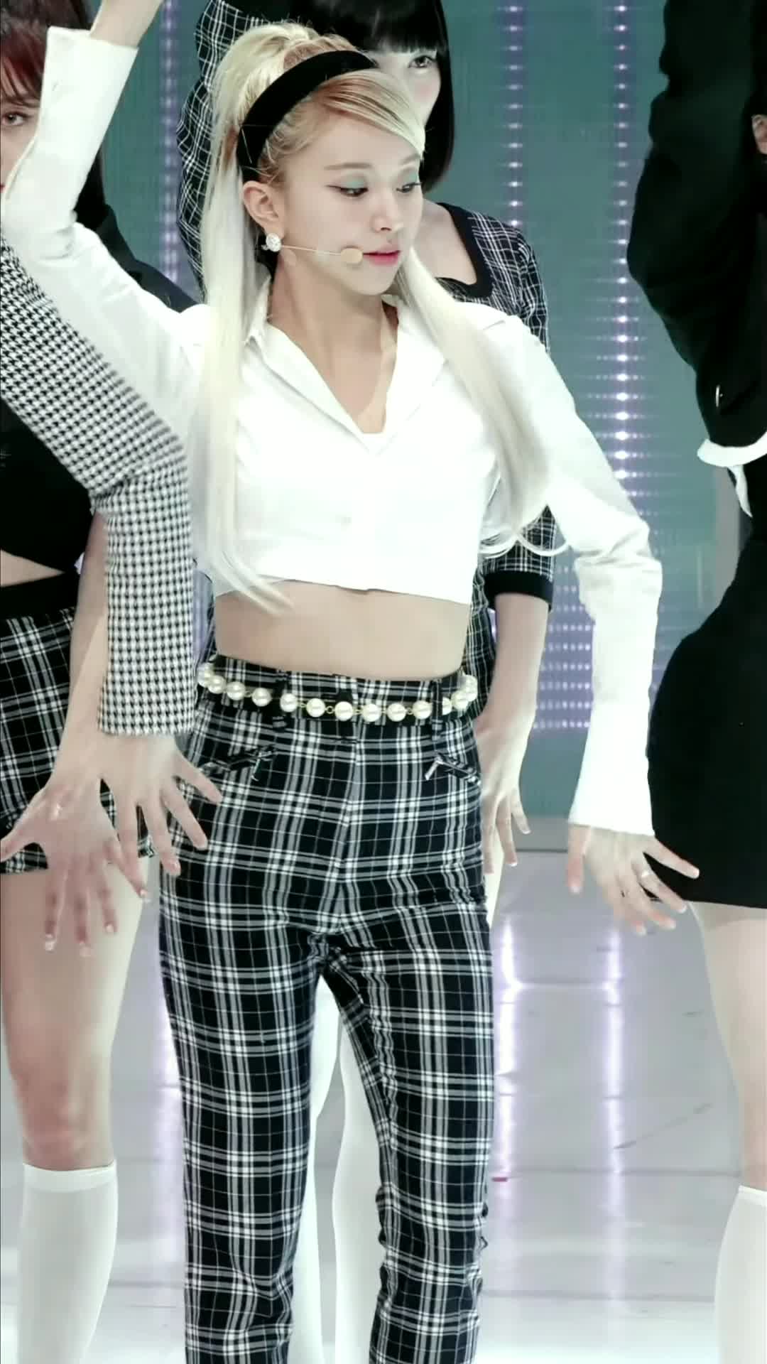 TWICE Chaeyoung | Scrolller