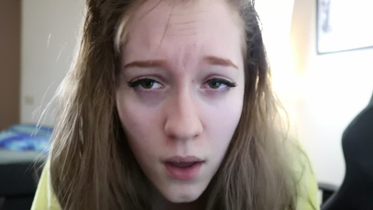 Gamer Girl Tries To Play While Getting Disturbed Scrolller