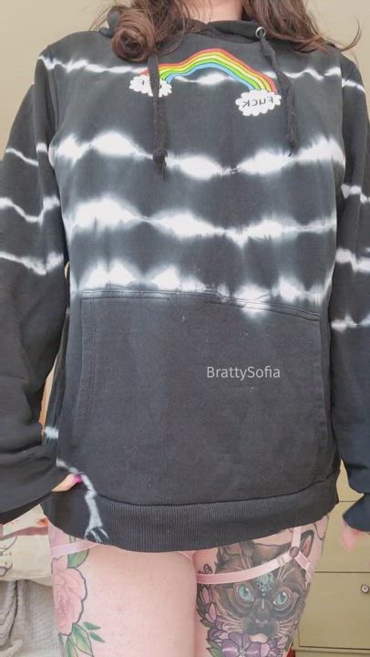 I hope my curvy body turns you on | Scrolller