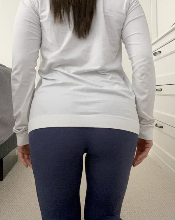 My sad attempt at a bum wiggle 🙈 | Scrolller