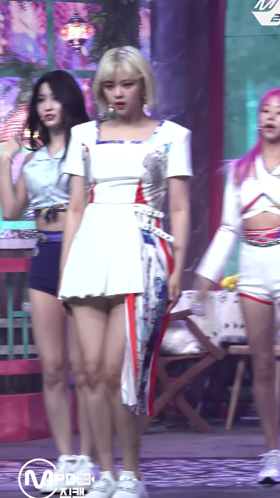 Jeongyeon - blonde, white dress, alcohol free | Scrolller