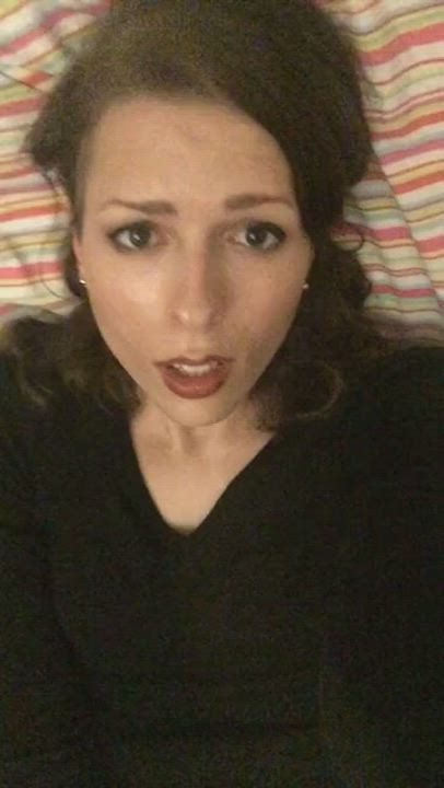 I'd love to see more of her, any leads? | Scrolller