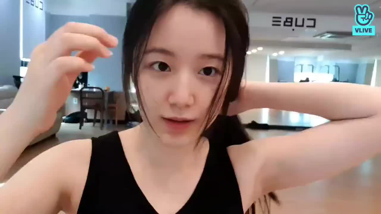 (G)I-DLE - Shuhua [show of 1 minute straight] | Scrolller