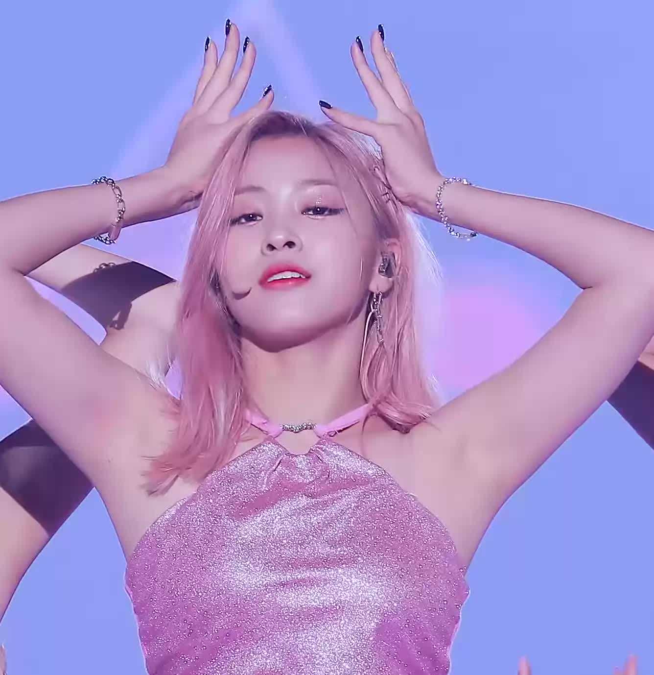 ITZY - Ryujin | Scrolller