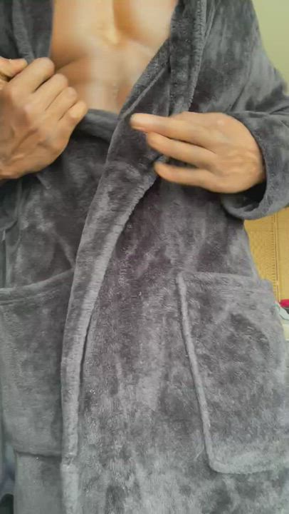 It’s hot in here just gonna open this up a little bit | Scrolller