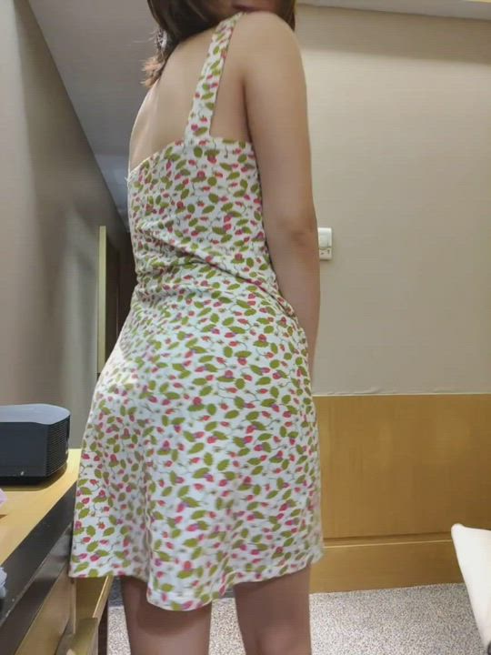 Wait until I'm undressed | Scrolller