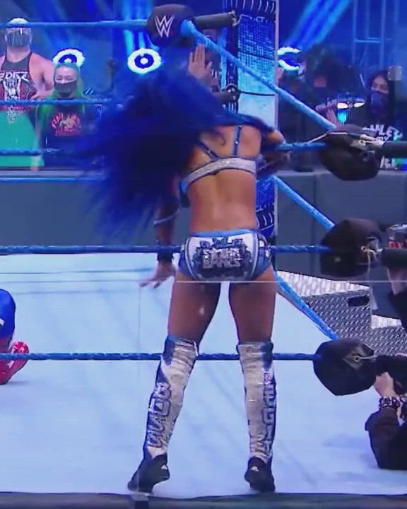 Sasha bouncing her ass on the ring apron | Scrolller