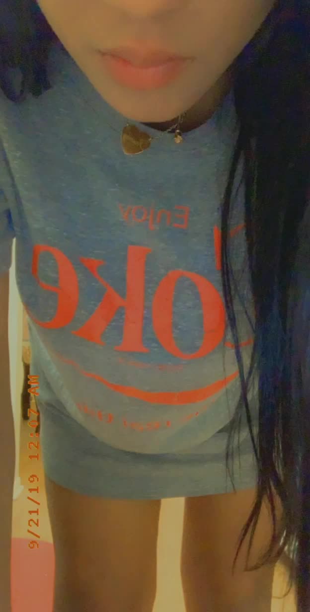 Applauding her own Peel! | Scrolller