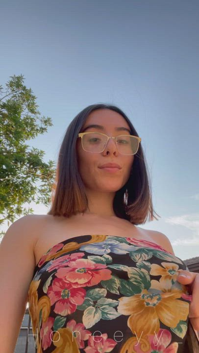 Suns out tittys out | Scrolller