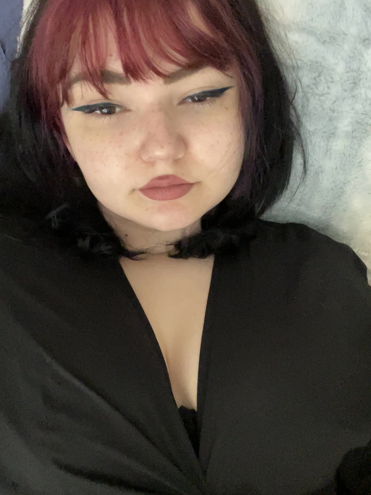 Definitely larger than you may expect☺️ | Scrolller