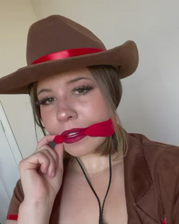 Cowgirl damsel removing cleave gag [F] 🤤 | Scrolller