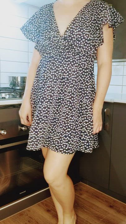 Dinners ready, are you coming? 😉🍆 | Scrolller