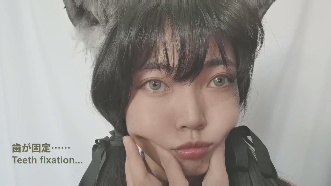 Masturbation close up with mirror reflection | Scrolller