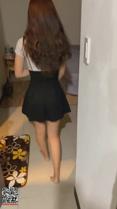 POV: You fuck your girlfriend's sister whilst your girlfriend sleeps in the same room! | Scrolller