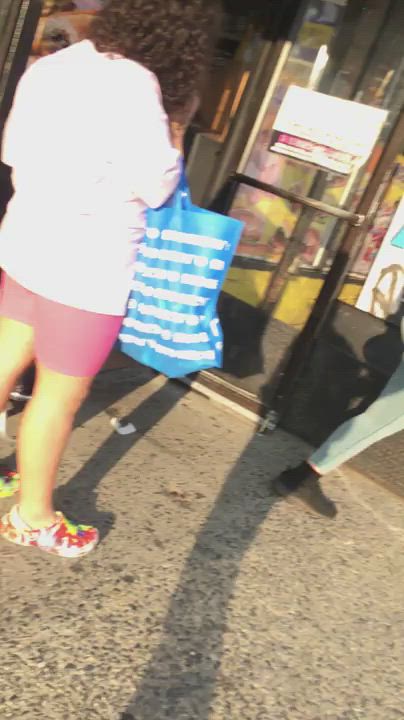 Bubble asses are the freakin best! | Scrolller