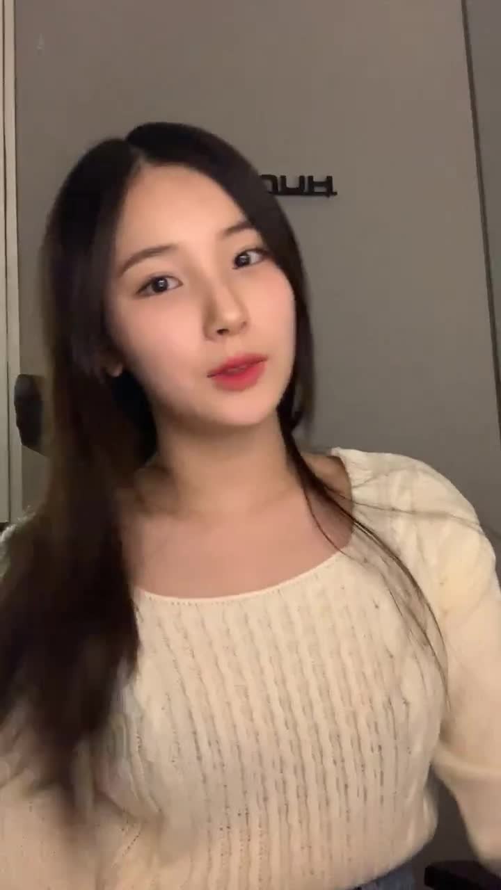 Elris - Sohee | Scrolller