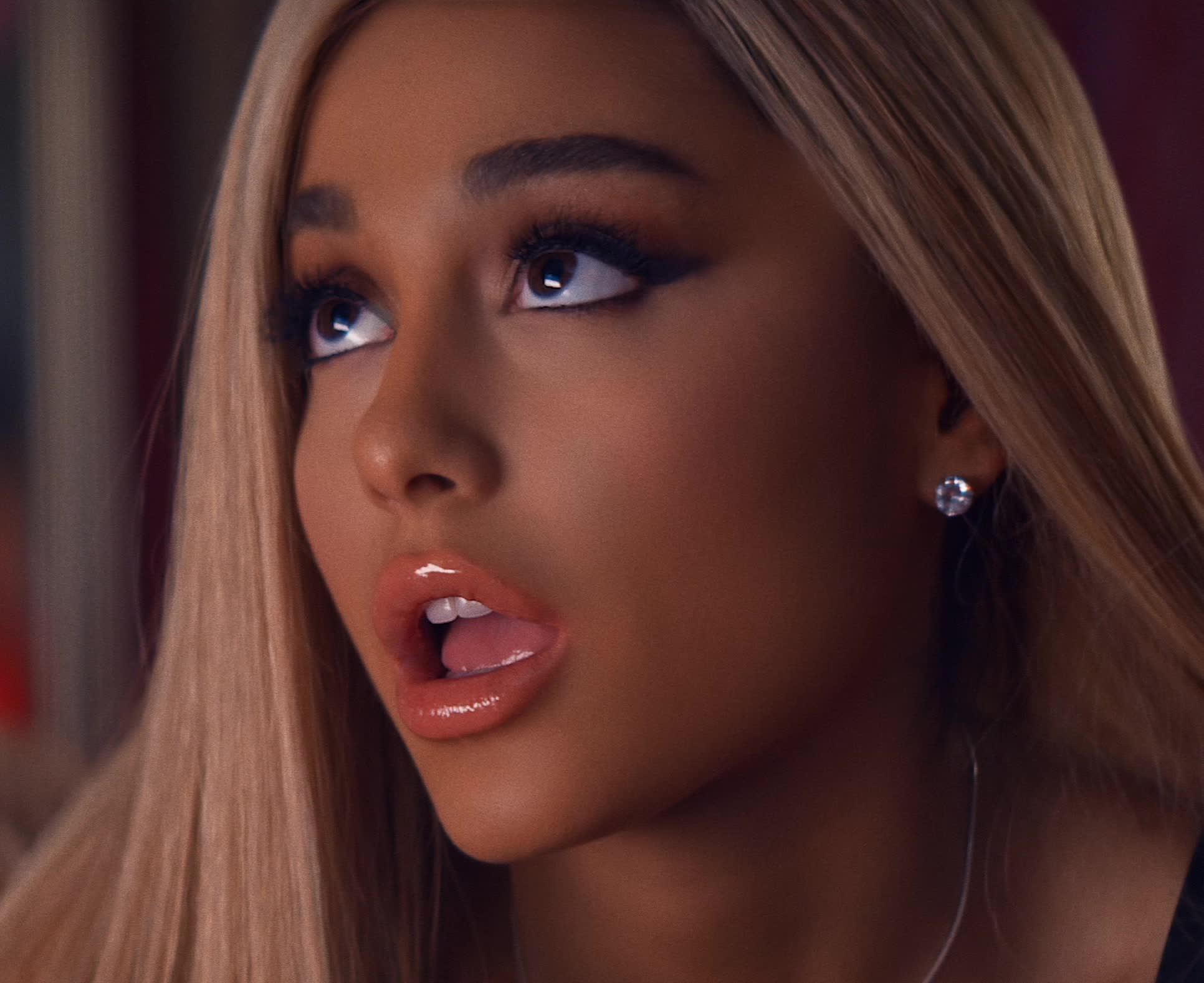 Ariana Grande's mouth is the ultimate fuckhole | Scrolller