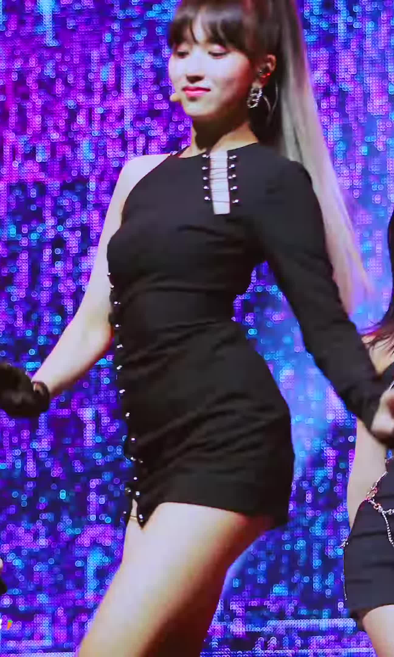 Mina with that long pony tail... | Scrolller