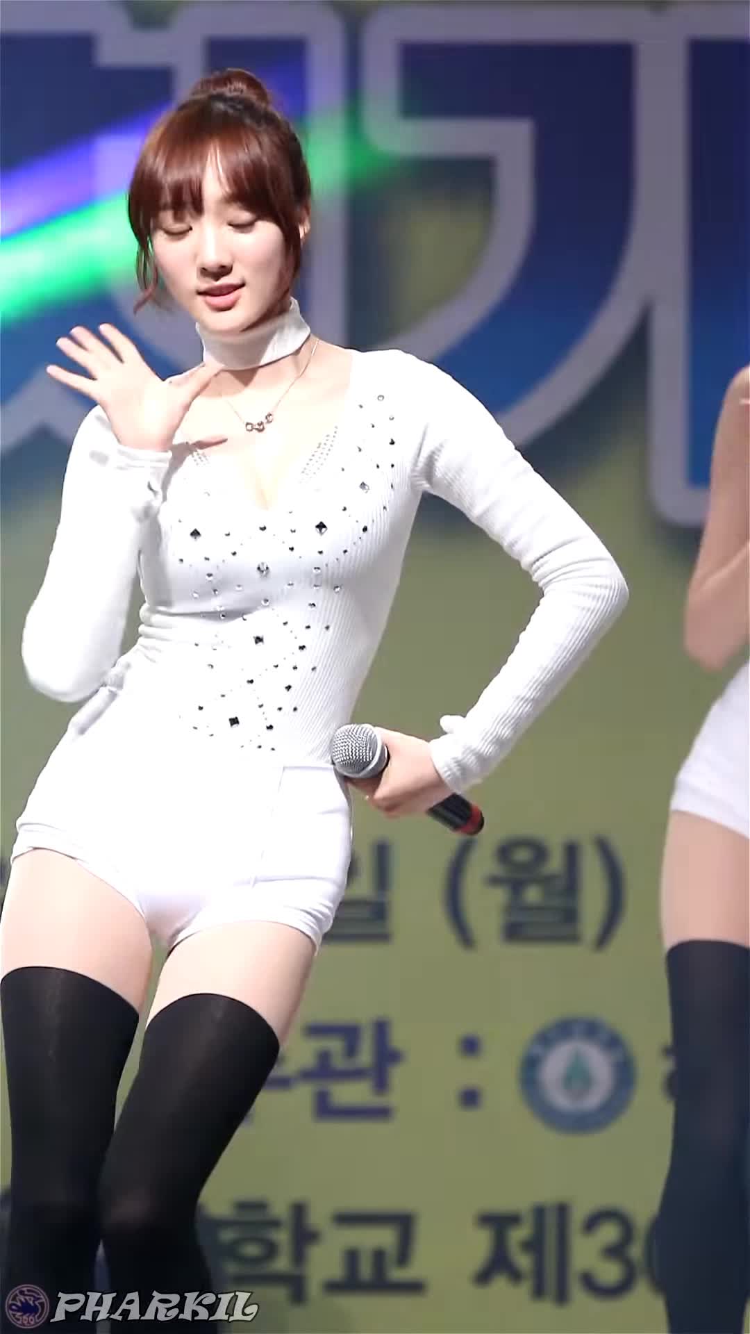 Stellar - Minhee (Throwback) | Scrolller