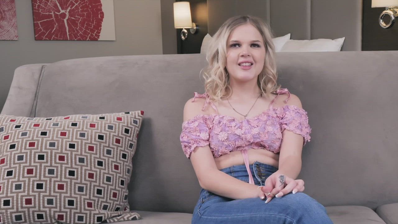 [Coco Lovecock, 21] "This is for me. I'm definitely sucking dick the rest of my life." | Scrolller