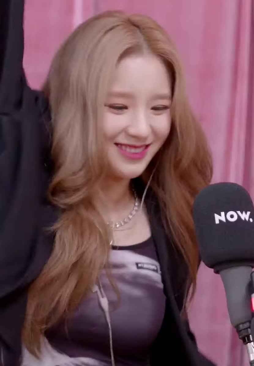 Loona - Heejin | Scrolller