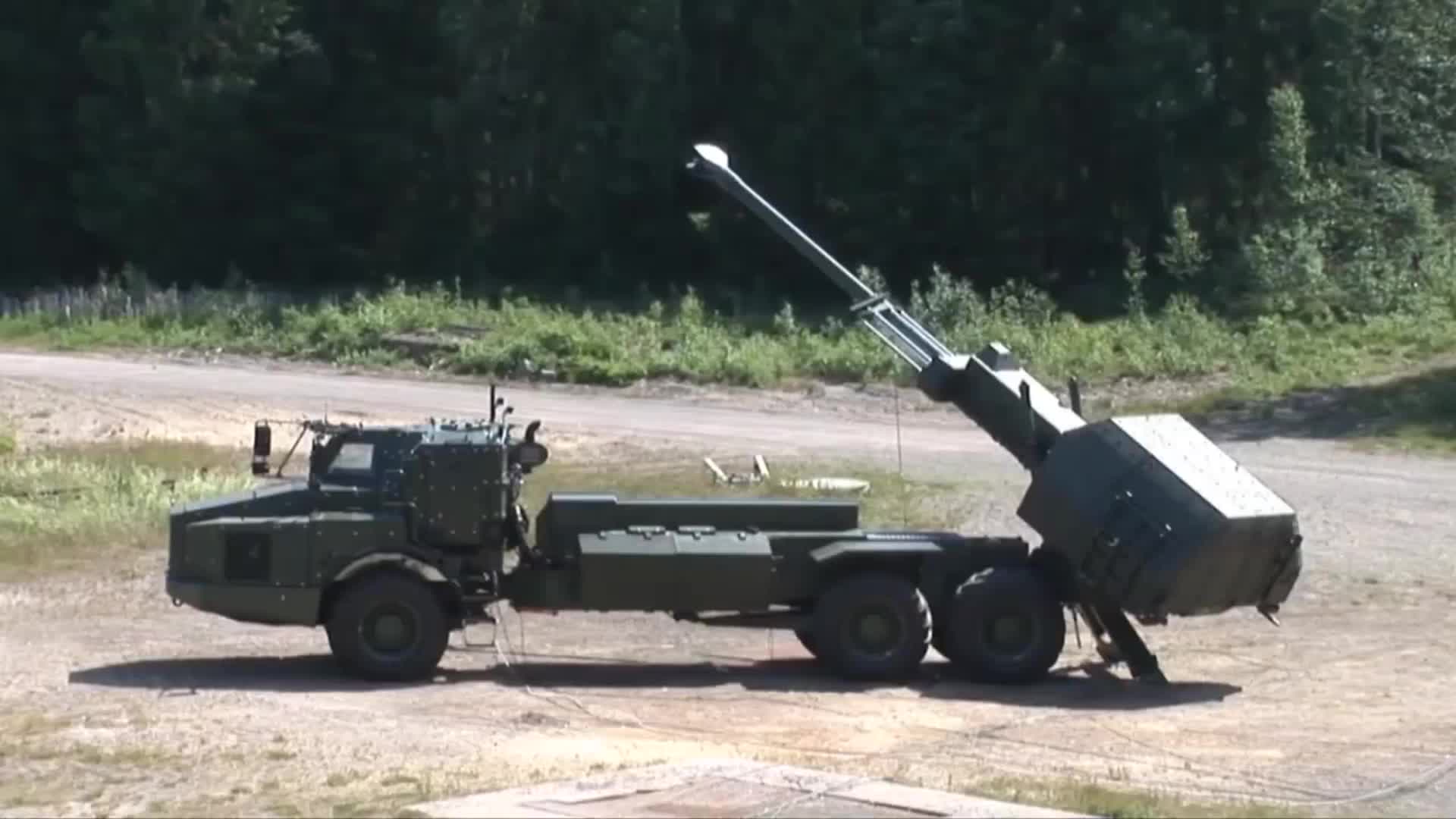 BAE/NEXTER 155mm BONUS anti-tank skeet artillery round | Scrolller