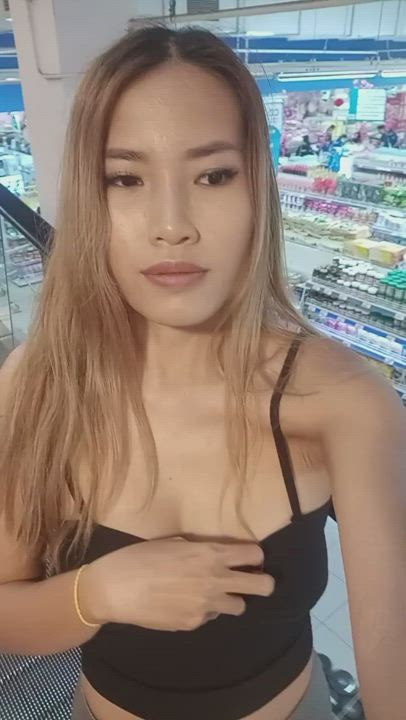 Running errands can be fun | Scrolller