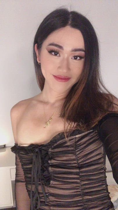 Am I gf material? | Scrolller