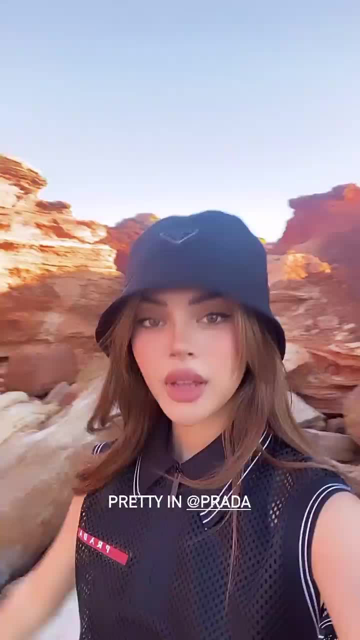 Pretty in Prada | Scrolller