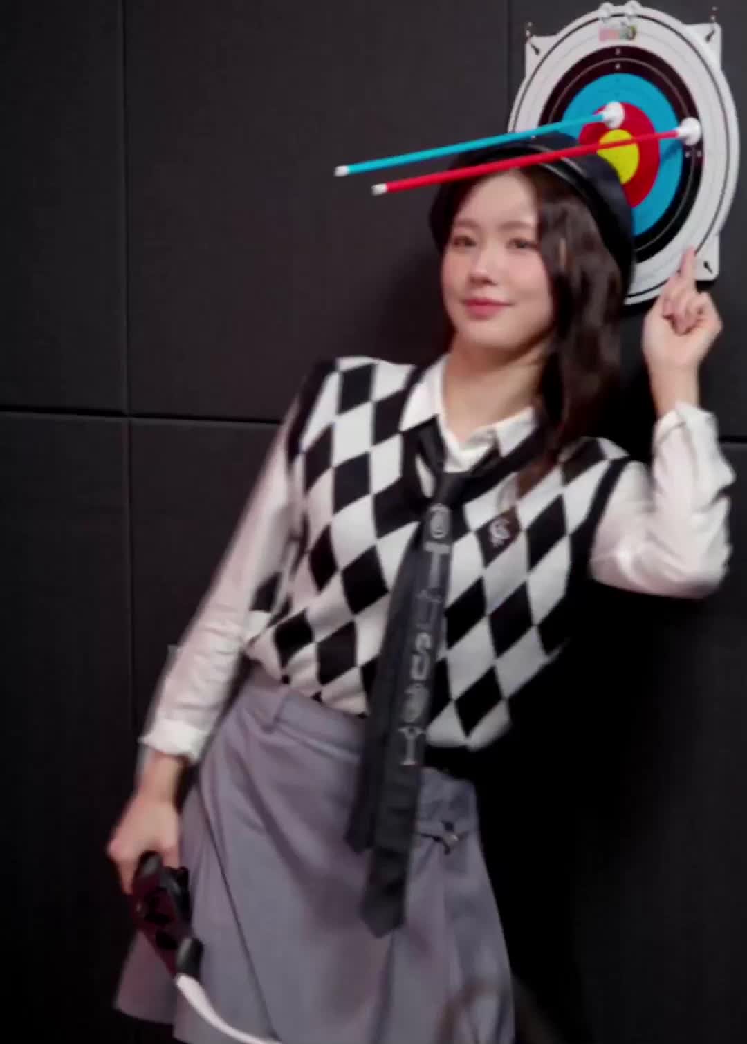 210810 - Archer Miyeon | Scrolller