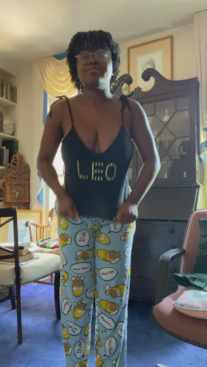 PJ’s on vs. PJ’s off | Scrolller