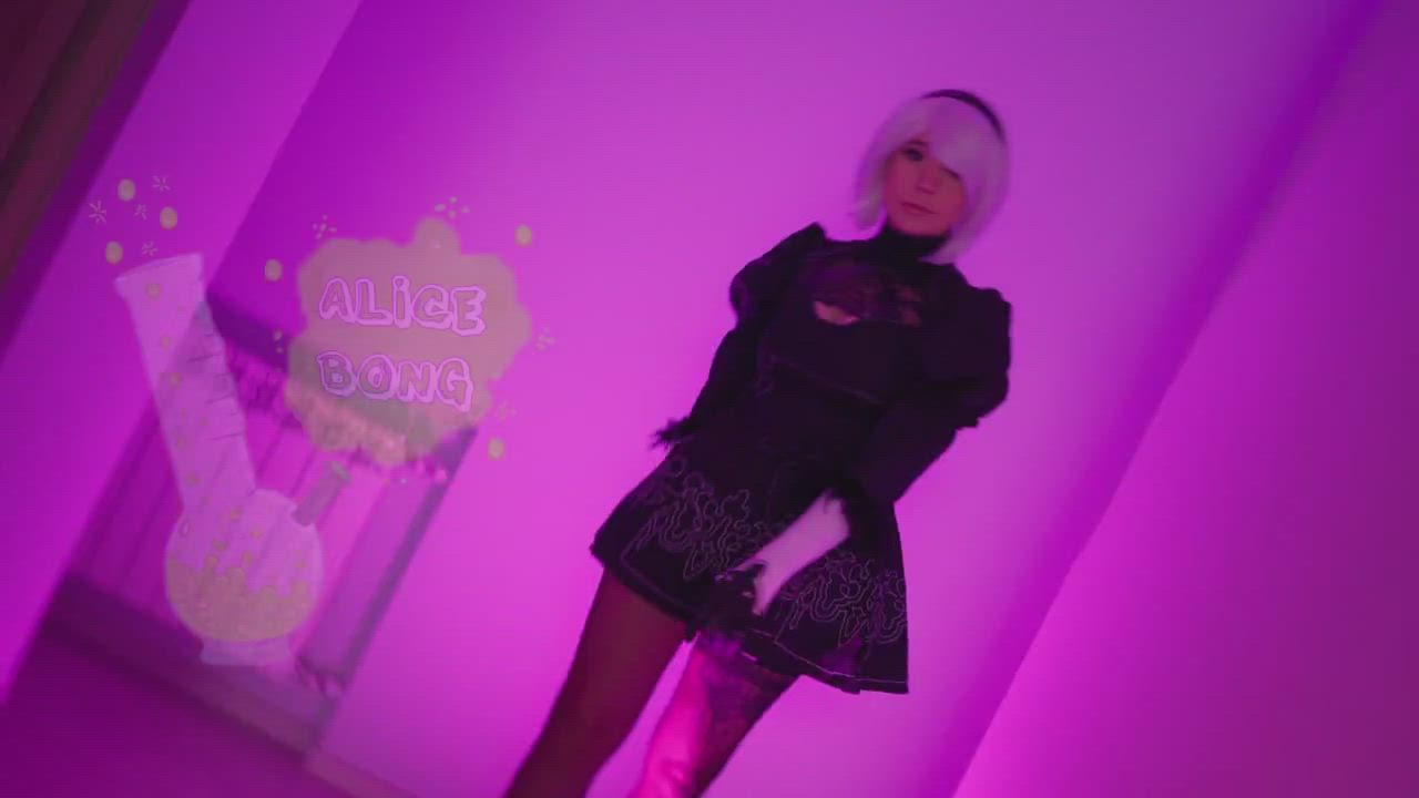 Seductive 2B | Scrolller