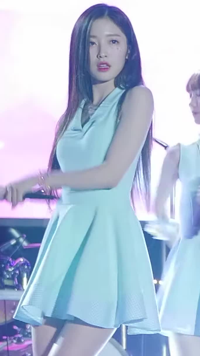 Oh My Girl - Arin | Scrolller