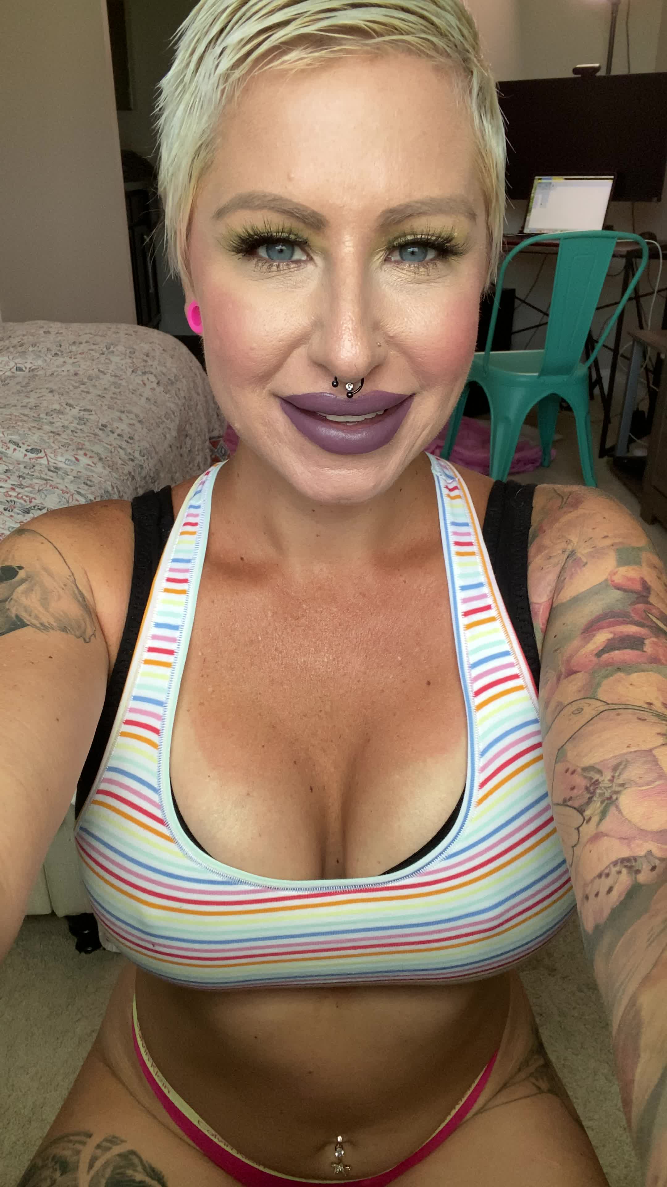 Sleep tight 😴 | Scrolller