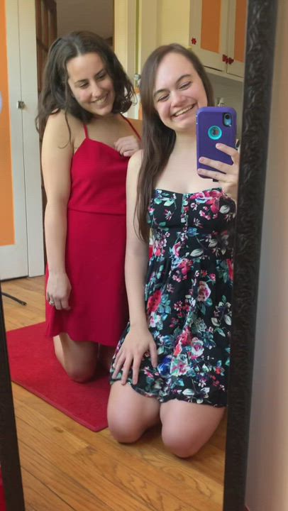 I hope you love slutty best friends who love showing off together 😈 | Scrolller