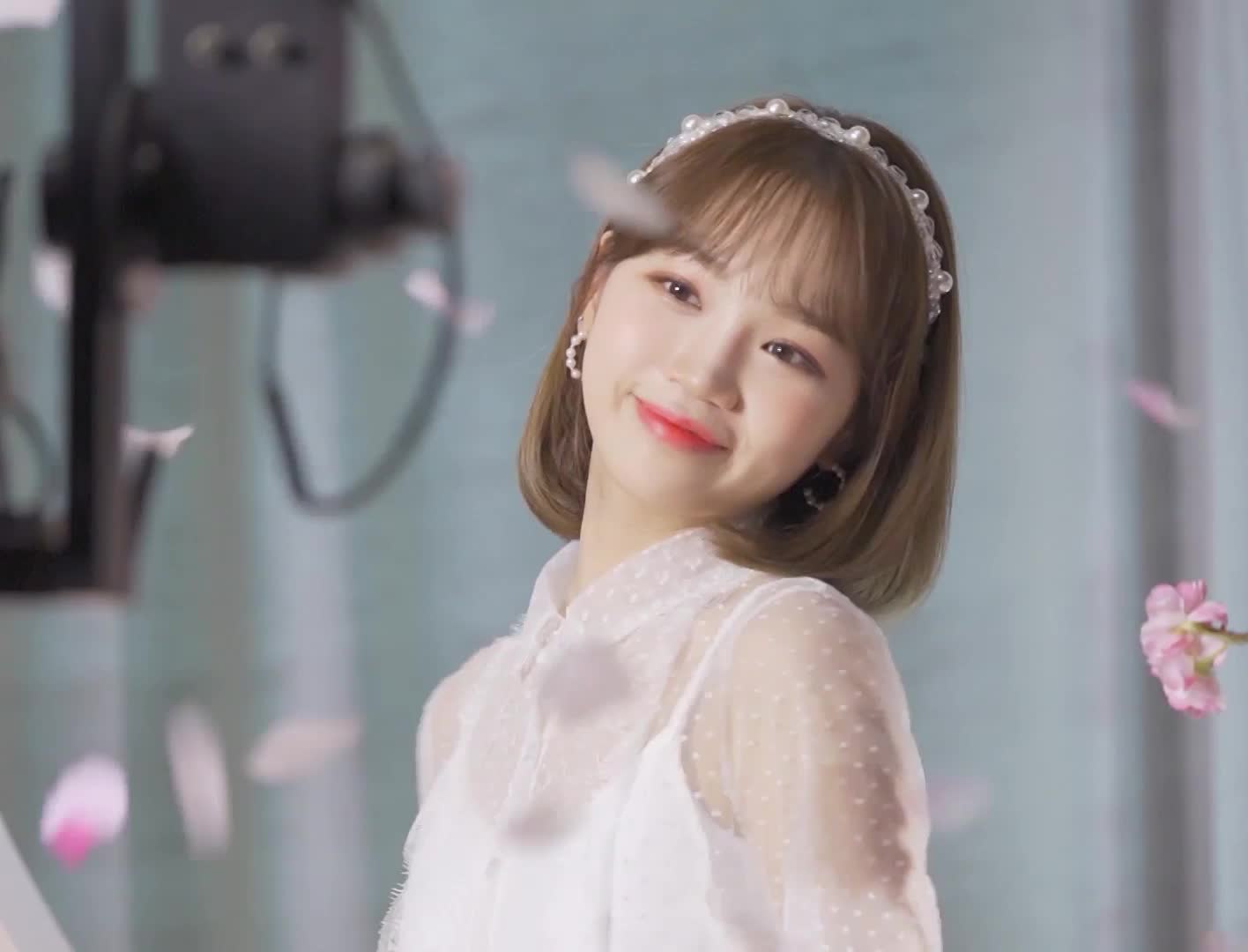 210129 VCR Behind Making // Chaewon | Scrolller