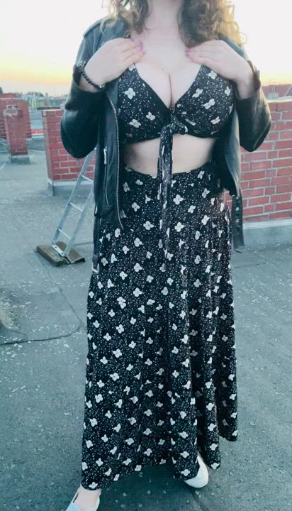 I put on a rooftop show for the city [GIF] | Scrolller