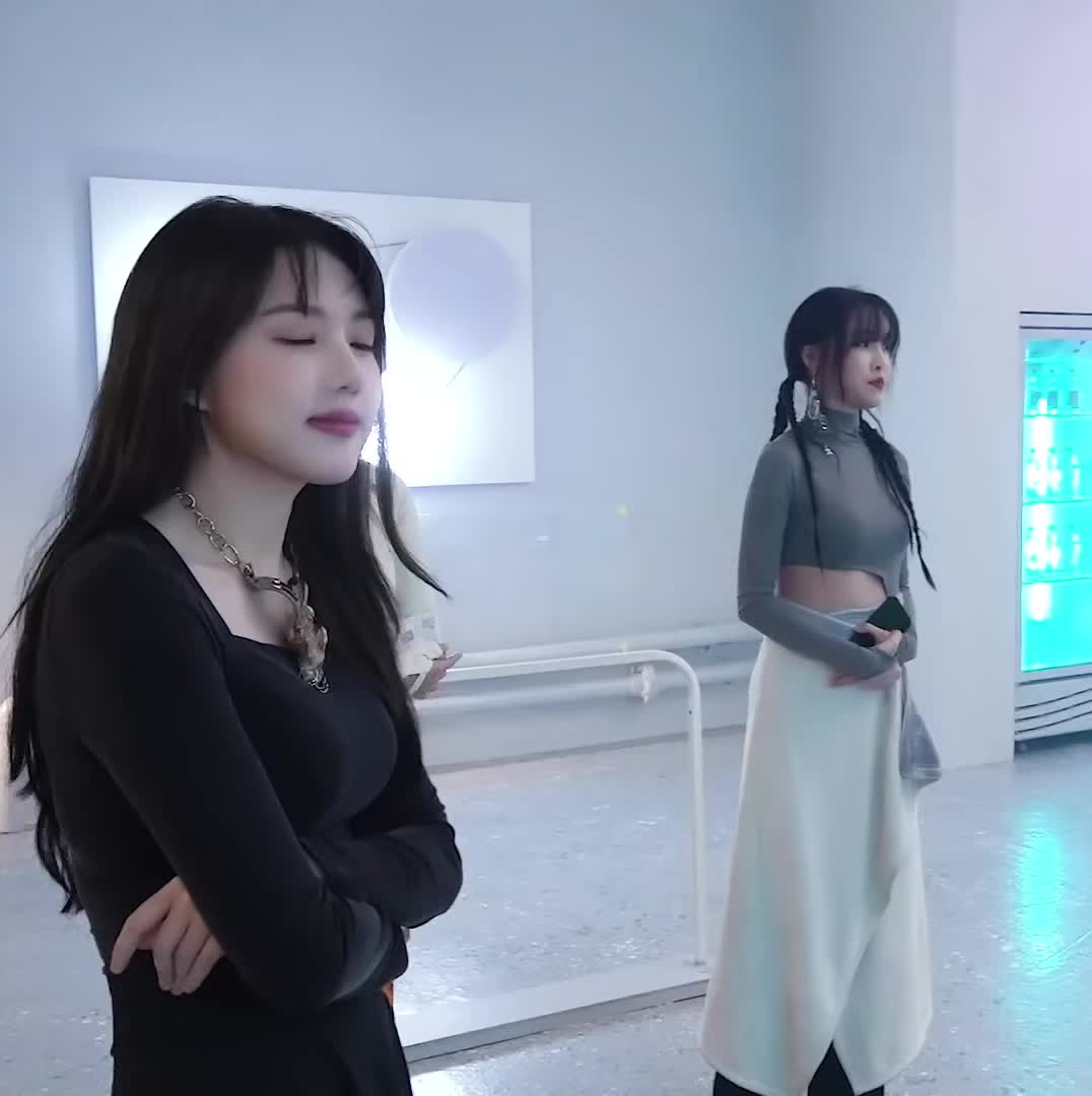 GFRIEND - Yerin | Scrolller