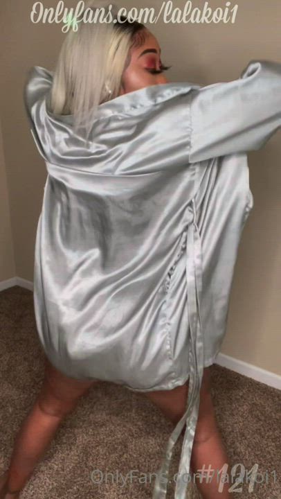 Her Full Onlyfans is in the comment section | Scrolller